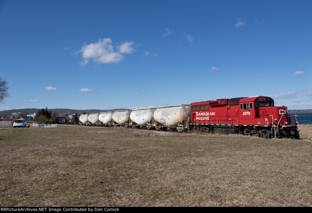 CP 2279 Switches at the Waterfront